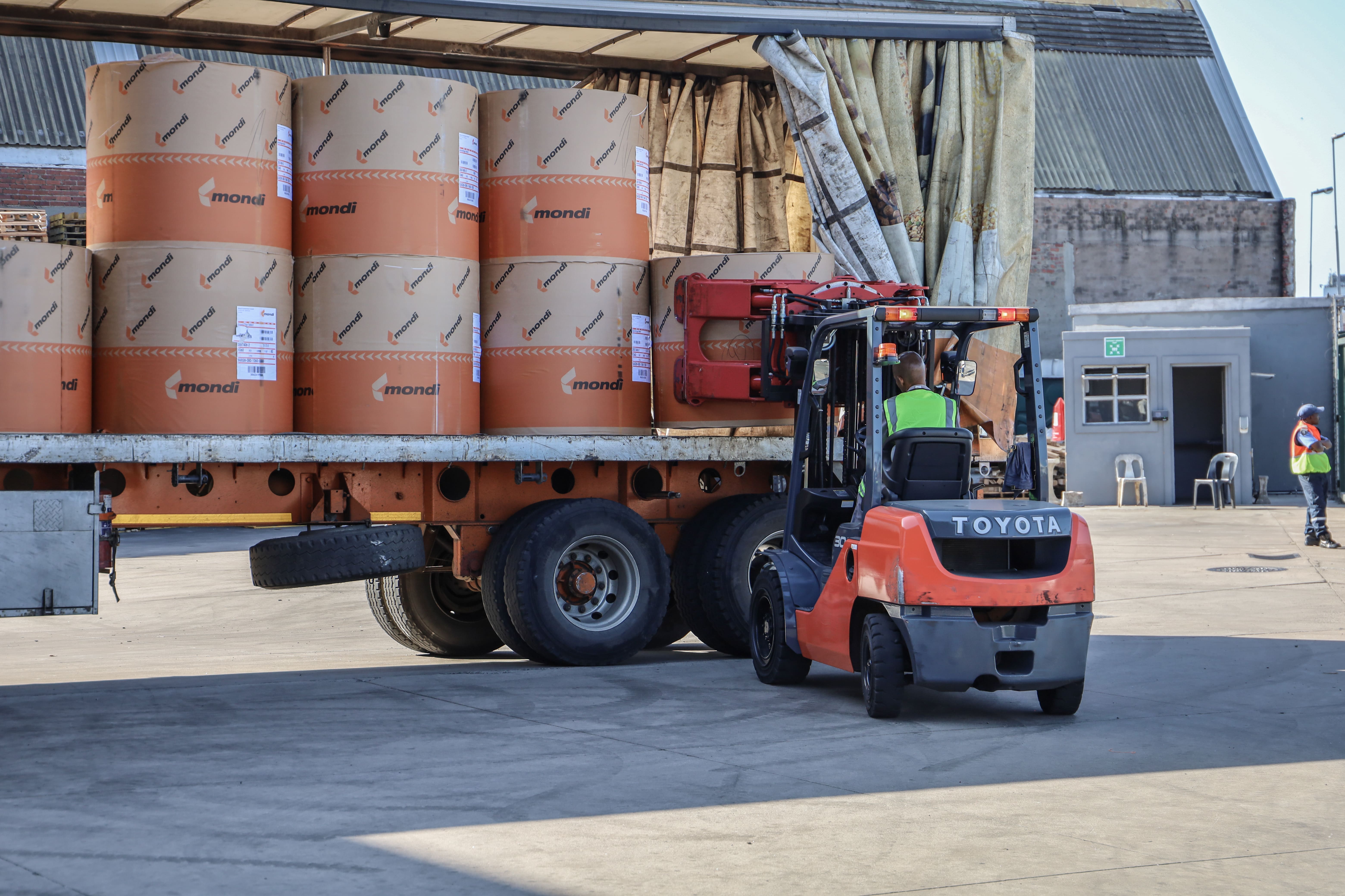 Media | OneLogix Warehousing | Cargo Services